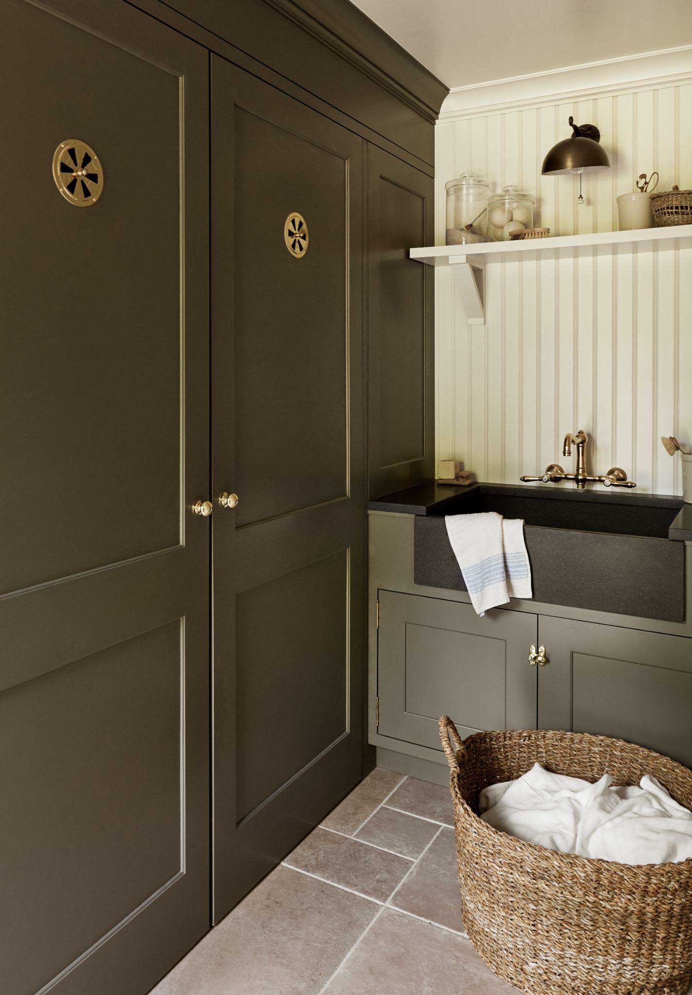 BEDFORD COLONIAL LAUNDRY ROOM – AyrBarns.com